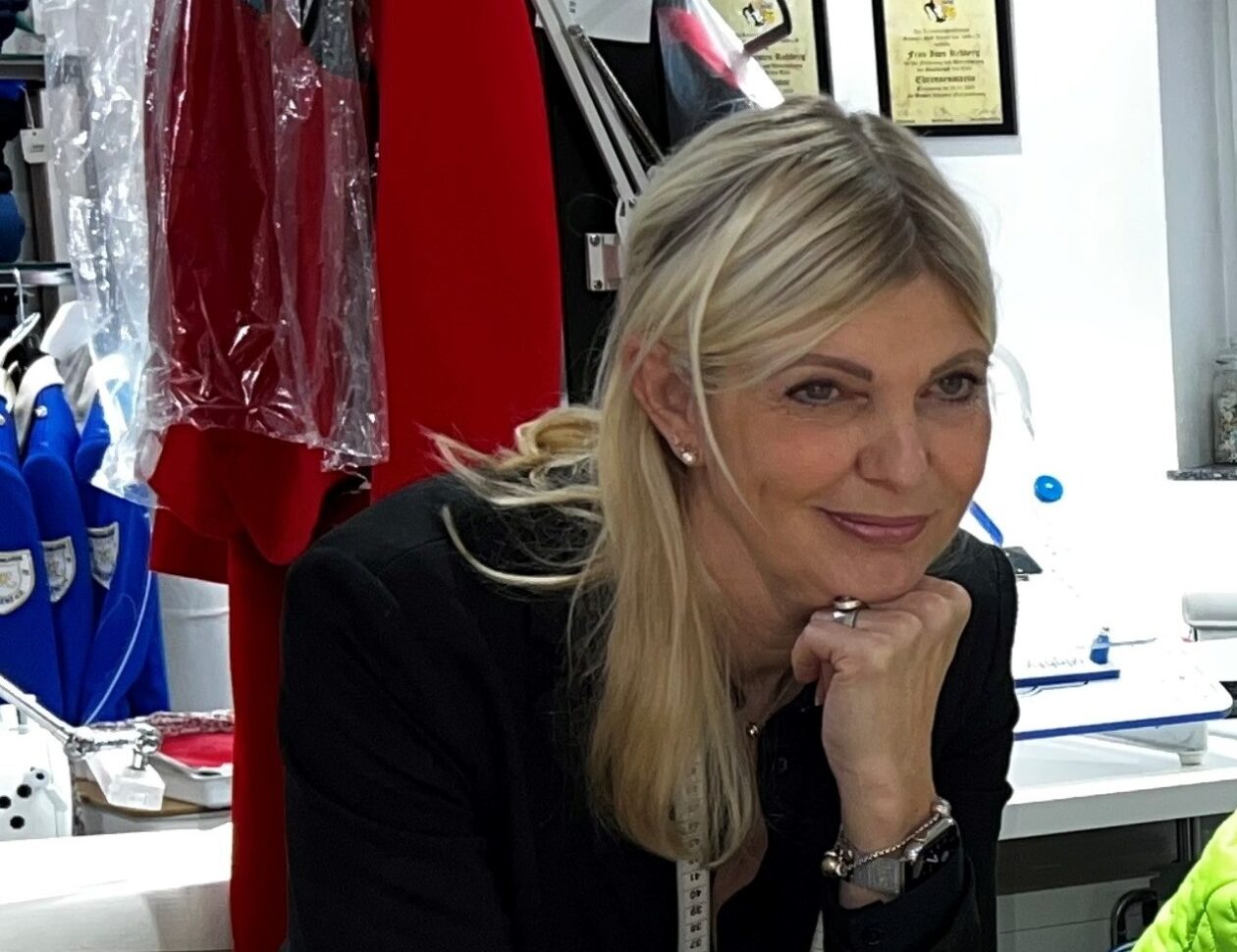 Kleider machen Leute – Ines Rehberg macht die Kleider - Rheinischer Spiegel